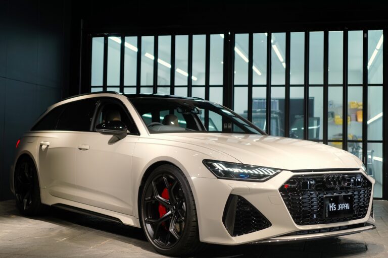新在庫車両！ RS6アバント パフォ－マンス 【スポ－ツサスペンションプラス・22インチホイ－ル・パノラマサンル－フ】 - 株式会社ケイズ ...